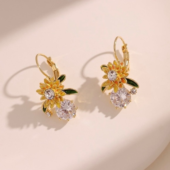 Jewelry | Crystal Daisy Flower Dangle Drop Earrings For Women | Poshmark